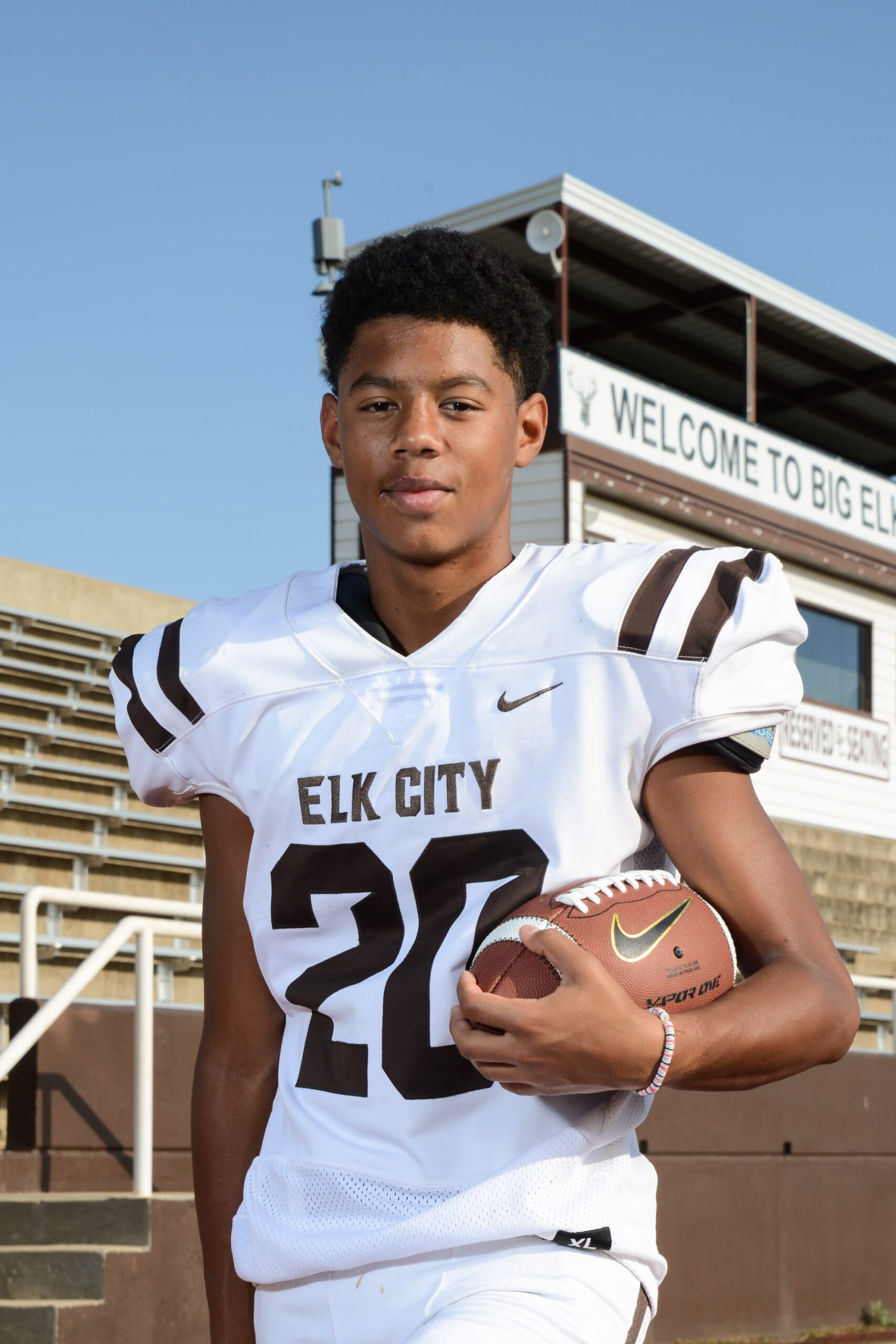 Cameron Nicholson - Big Elk TV